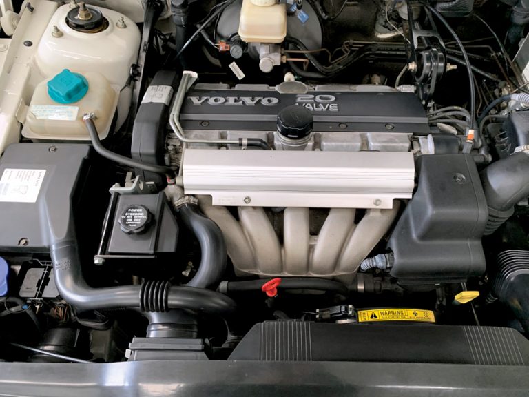 1992 Volvo 850 GLT auto - Stone Cold Classics