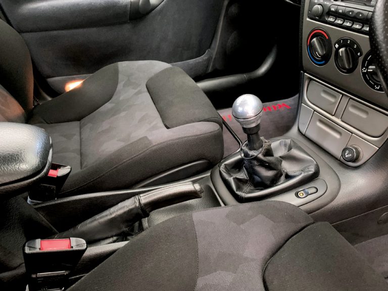 2000 Vauxhall Vectra GSi 2.5 V6 - Stone Cold Classics