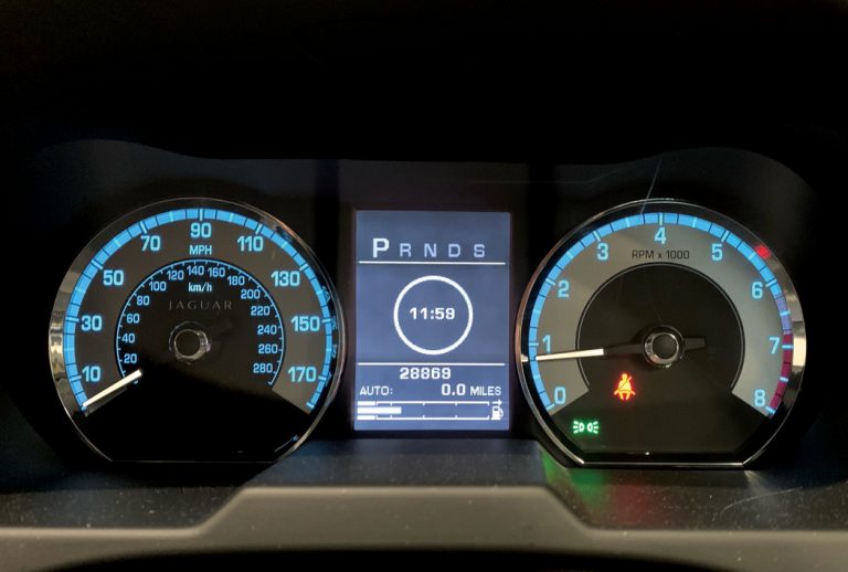 2008 Jaguar XF 3.0 V6 Luxury auto - Stone Cold Classics