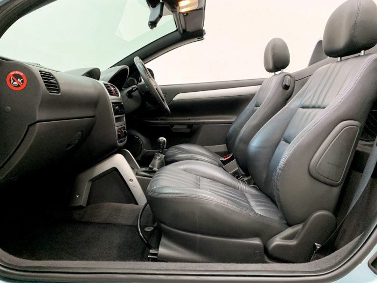 2009 Vauxhall Tigra 1.4 Exclusiv - Stone Cold Classics