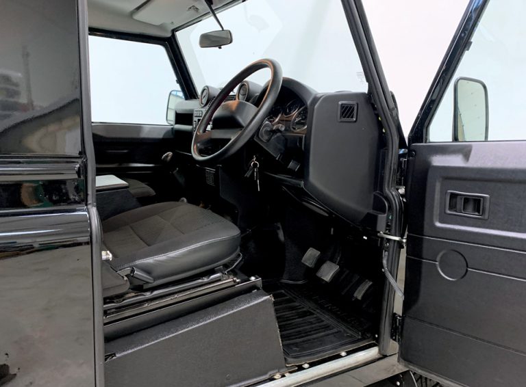 2013 Land Rover Defender 90 2.2 TDCi - Stone Cold Classics